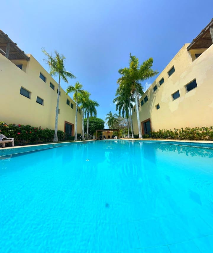 Frente Al Agua Con Muelle. Tour Plancton Adicional - Rosario Islands