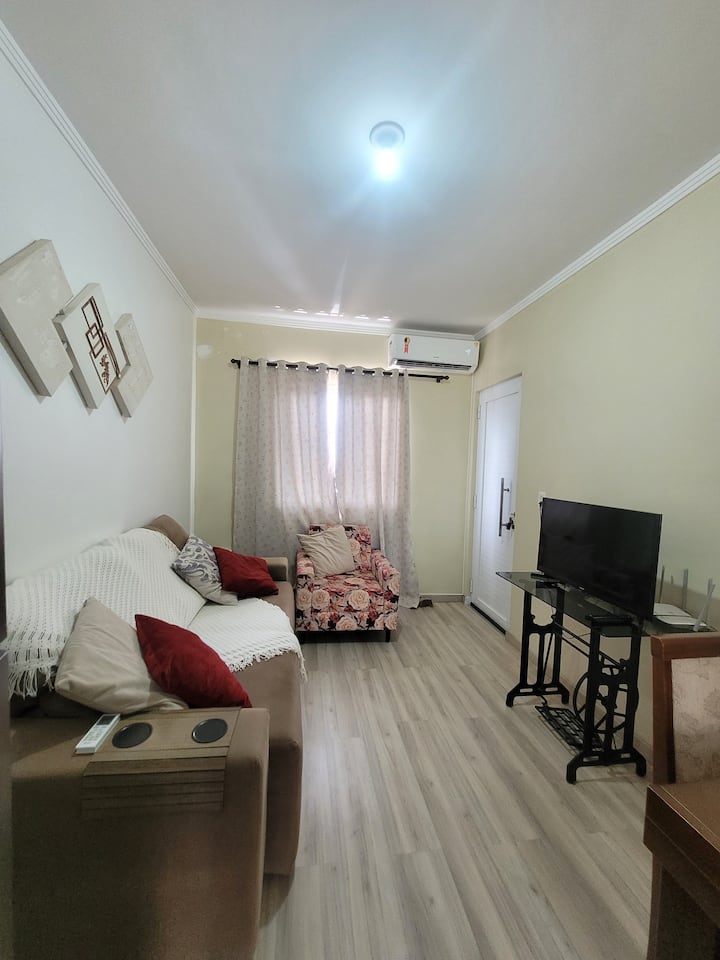 Aconchegante Apartamento 5 Lugares E 2 Vagas - Passo Fundo