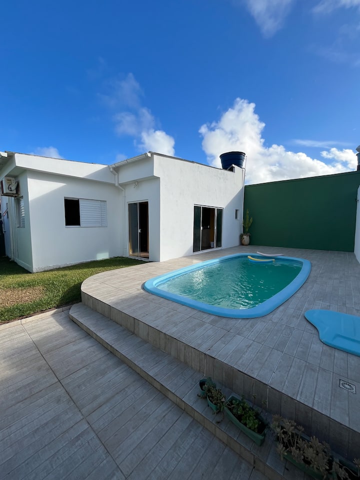 Casa Nos Fundos Com Piscina - Rio Grande, Brazil