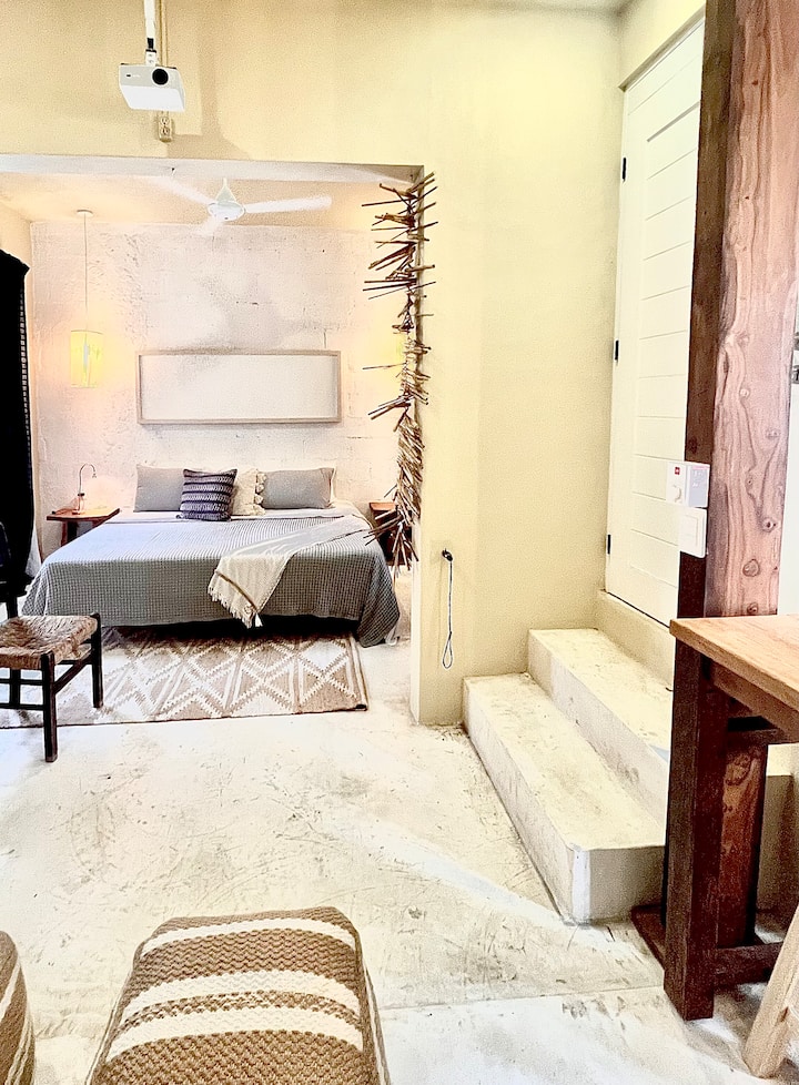 Peaceful, Big Balcony, Near Beach And Nightlife! - Playa del Carmen