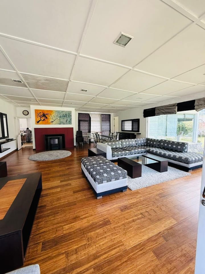 The Sixth, Nuwara Eliya - Nuwara Eliya