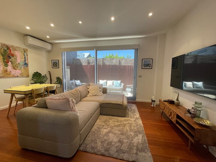 Loft-style Townhouse - St Kilda
