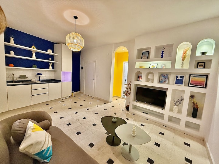 Heart Of Gemmayze, 24/7 Power, Ac, Netflix,balcony - Beirut