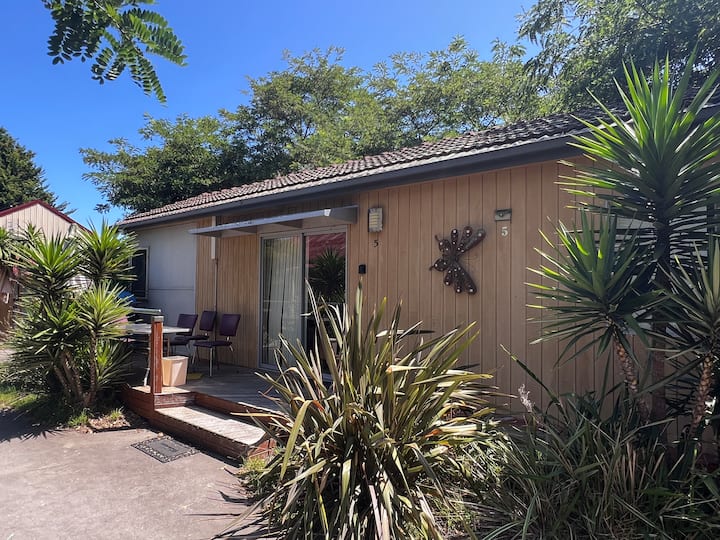 Unit 5 爱情之家 - Lakes Entrance