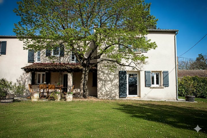 Jolie Maison 8 Pers. Avec Grand Jardin • Ruoms - Ruoms