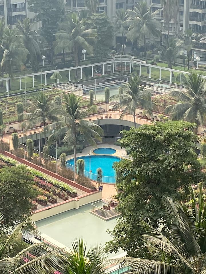 R ‘ Palace - Surat