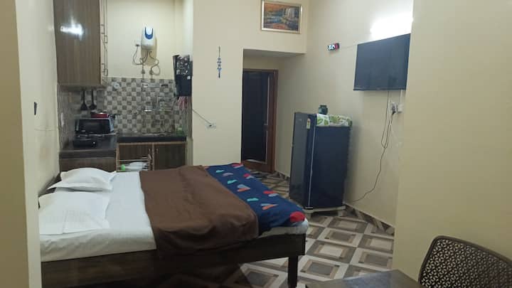 Entire Home's Two Independent Floors, Chandigarh. - Chandigarh