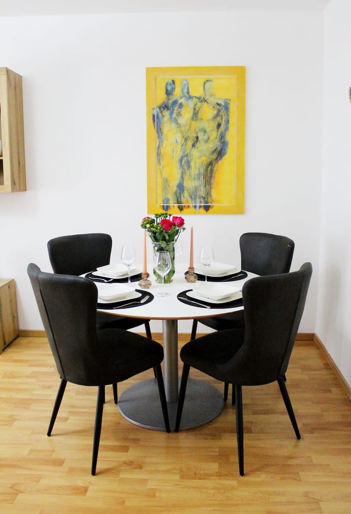 Central • Balcony • Self Check-in - Aéroport de Düsseldorf (DUS)