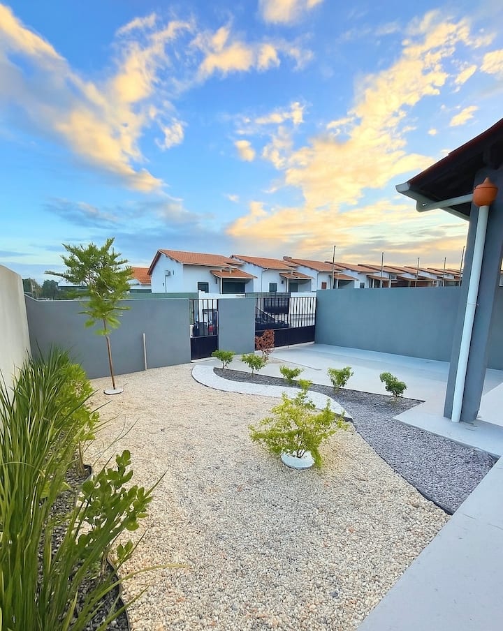 Home At Main Avenue, Garage And Office - Castanhal