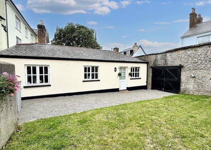 Quaint Little Cottage Bungalow - Bovey Tracey