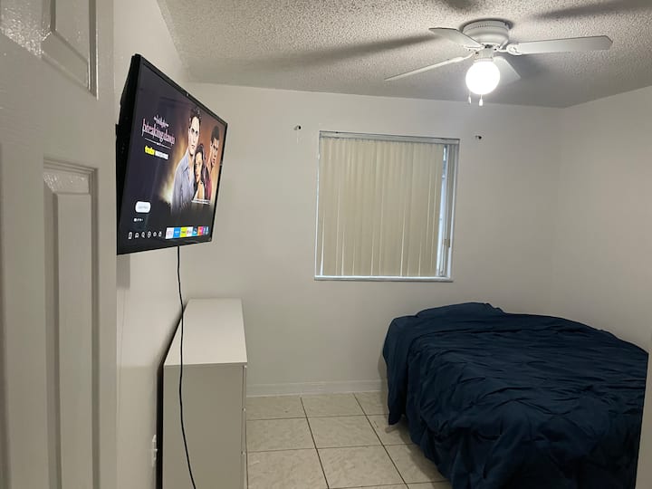 Nice Room Near The Keys - Homestead, FL