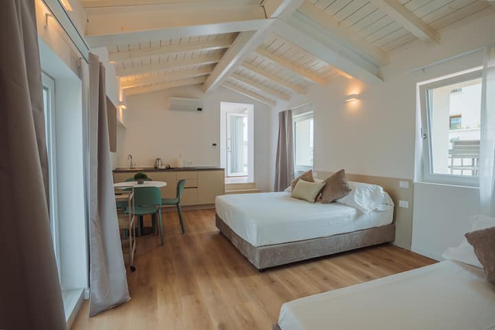 Garda Relais Deluxe Studio Con Terrazza - Castelnuovo del Garda