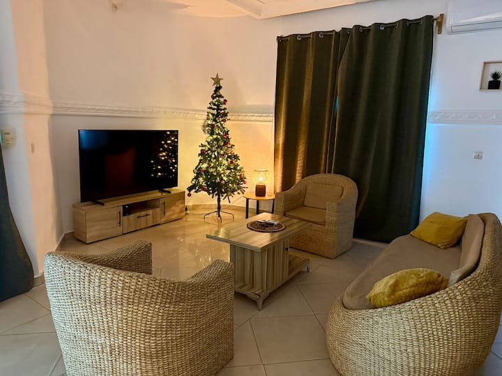 'Bon Assise' Modern Ruim Appartement Nabij Strand. - Benin