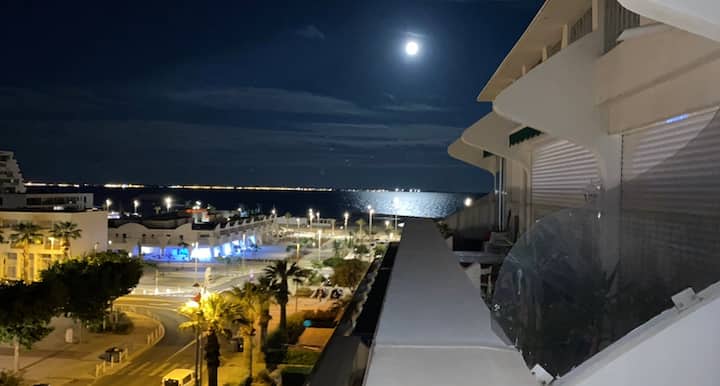 Pyramide
« Le Concorde »
Vue Plage, Mer Et Port - La Grande-Motte