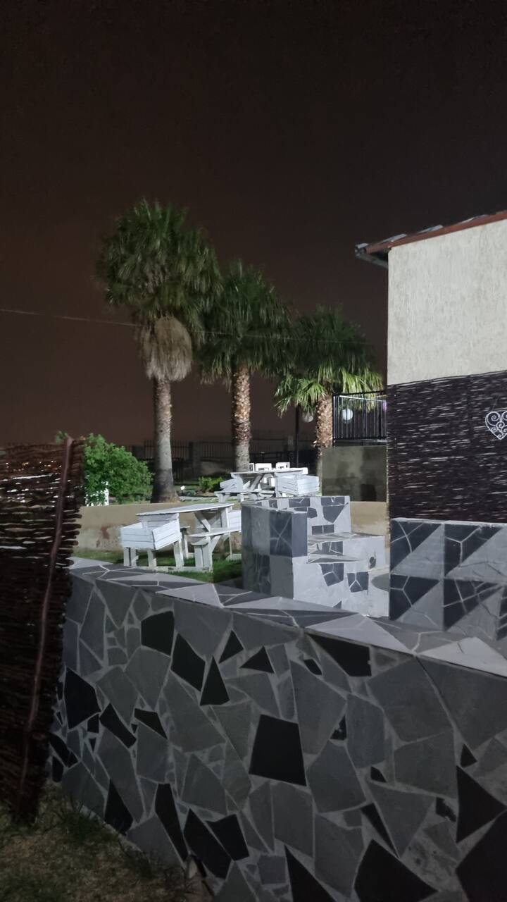 Lifestyle Guest House And Lounge - Lenasia