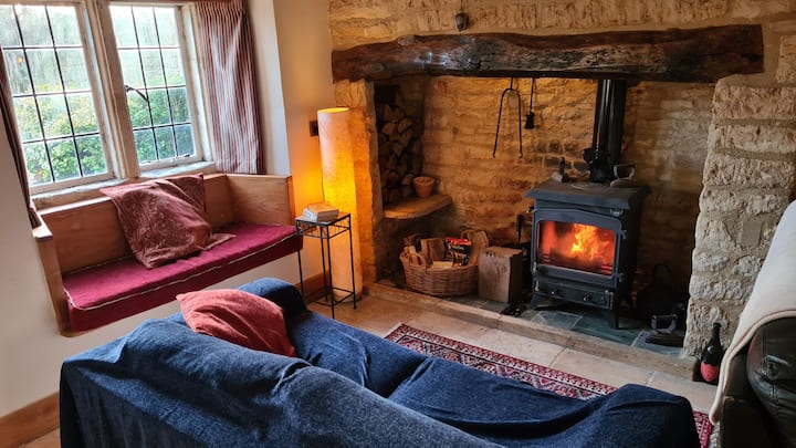 Detached Cottage With Parking - Bourton-on-the-Water