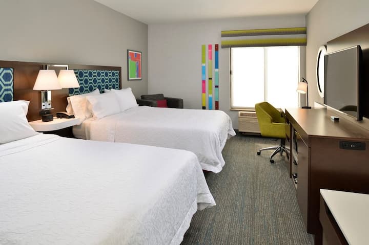 Stylish 2 Queen Room W/ Parking & Breakfast - Pacifica, CA