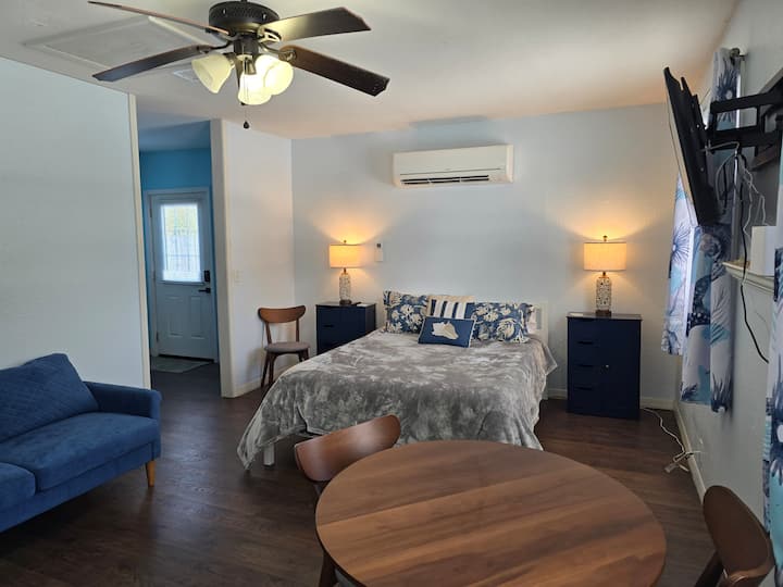 Breezy Hideaway. - Pensacola Beach, FL