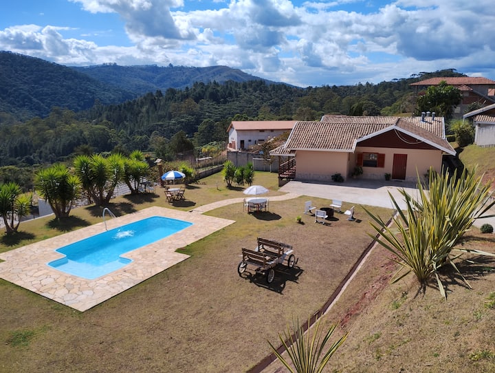 Espaçosa•vista Linda•piscina•aconchegante - Campos do Jordão