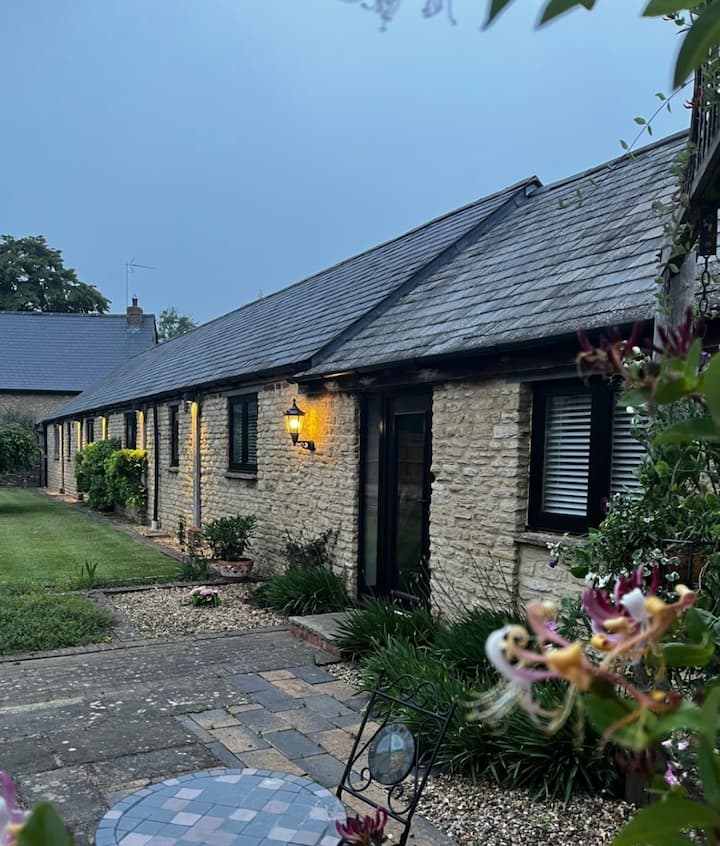 Farthinghoe Barn Conversion - Banbury