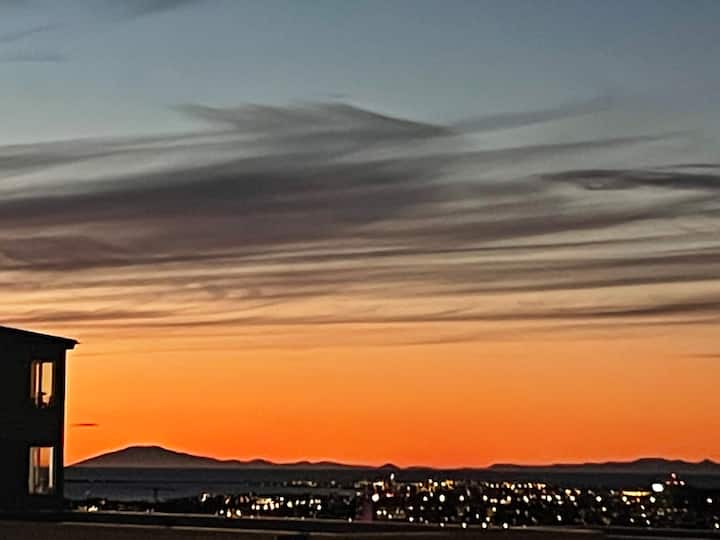 House With A Beautiful View  - Free For Easter - Reykjavík