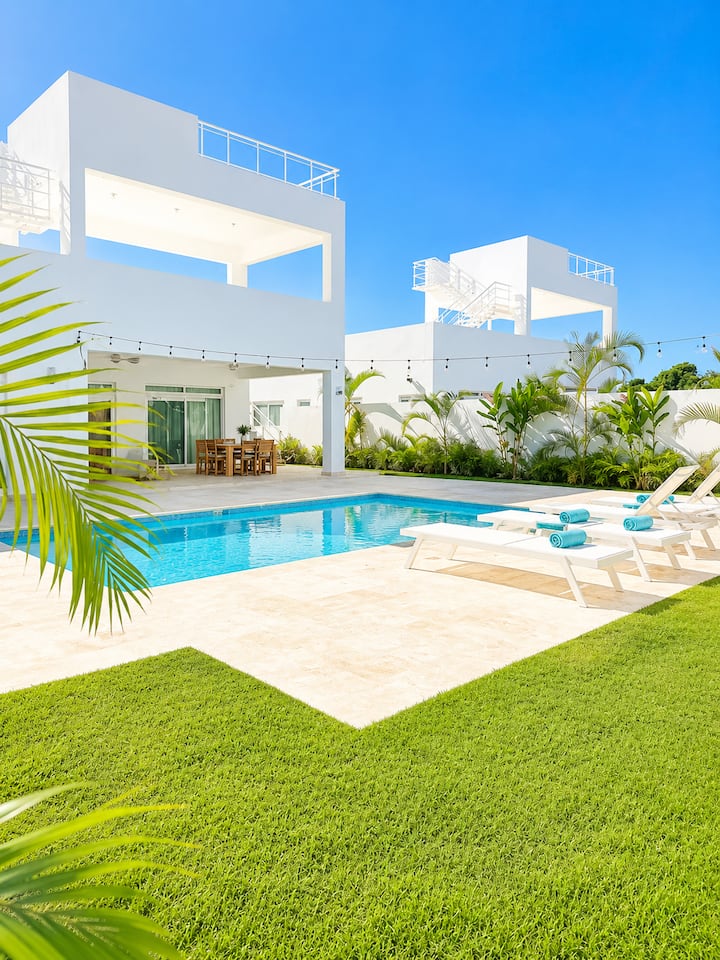 Solana | Pool, Rooftop, Coastal Retreat & Sleeps 7 - Sosúa