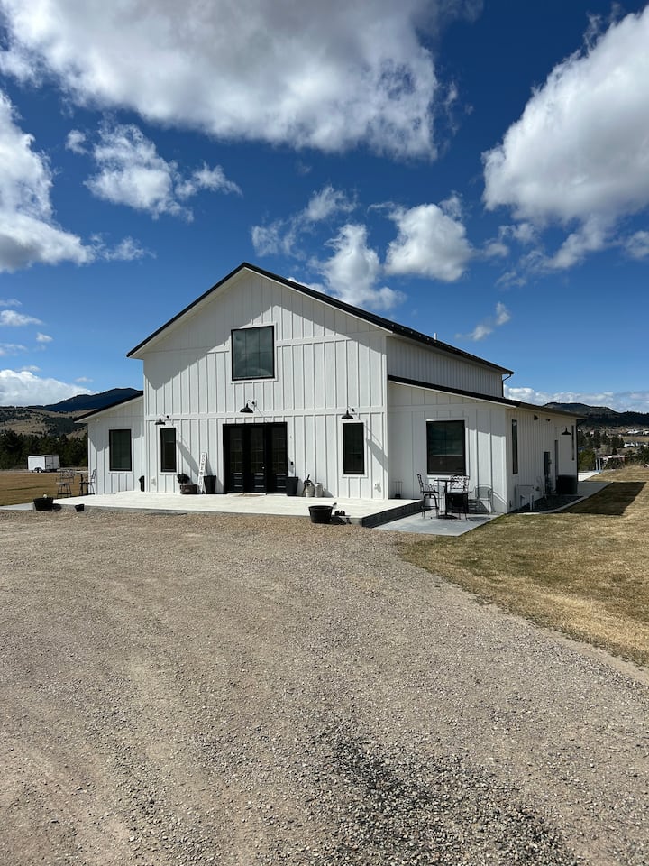 Barn House With 10 Acres! - Helena, MT