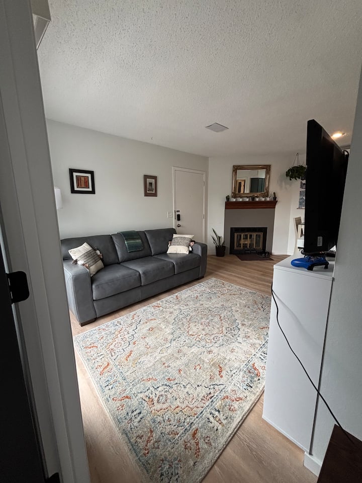 Artful Eco Escape - Lakewood, CO