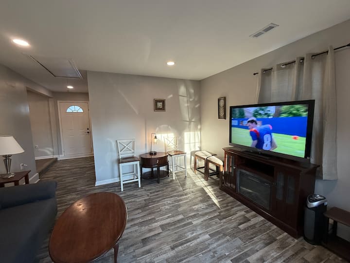 Relax & Unwind - Retreat In The Heart Of Sterling - Herndon, VA