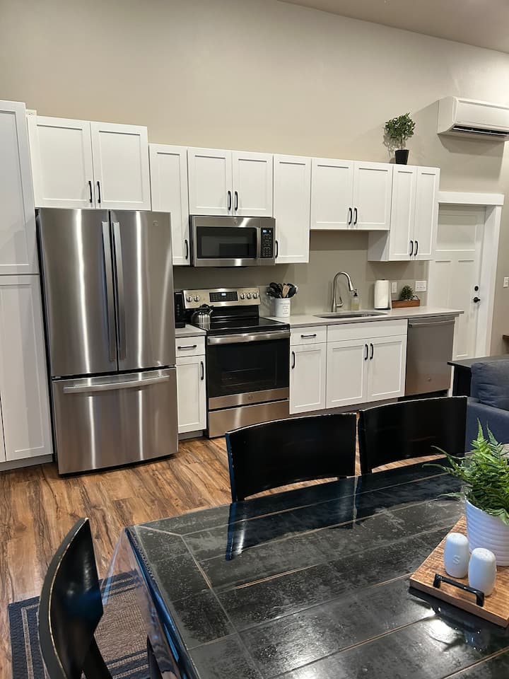 Lake View Glampground - Shelton, WA