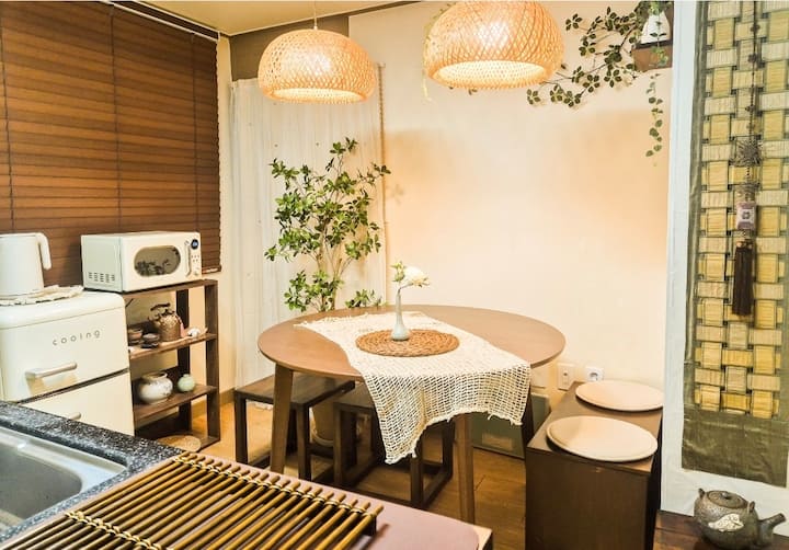 [오픈특가]#무료주차#방음#국립중앙박물관#짐보관#청결#공항버스5분#초대형스크린#보안#아늑 - Séoul