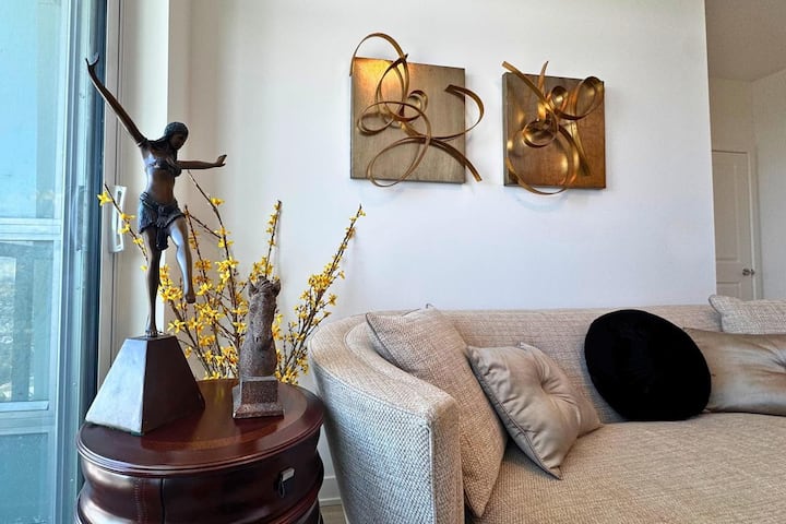 Fully Furnished 1 Bedroom Condo - Vaughan
