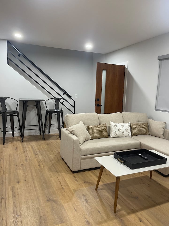 Modern Oasis In Central Torrance - Redondo Beach, CA