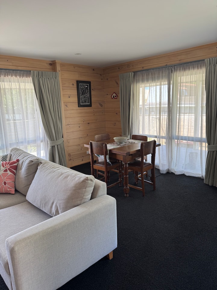 Koutu Cottage - Central And Quiet - Rotorua