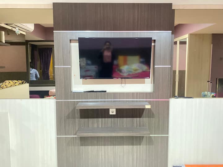 Apartment Warhol Louise Kienne Simpang 5 Semarang - Semarang
