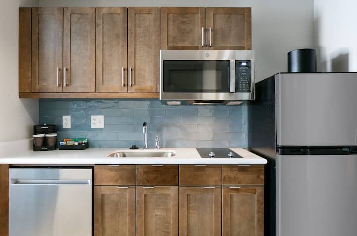 Stylish 4 Units W/ Kitchen & Breakfast - Frisco, CO