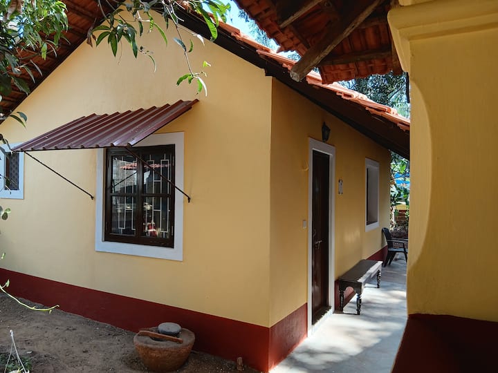 Traditional Goan Family Homestay - Goa