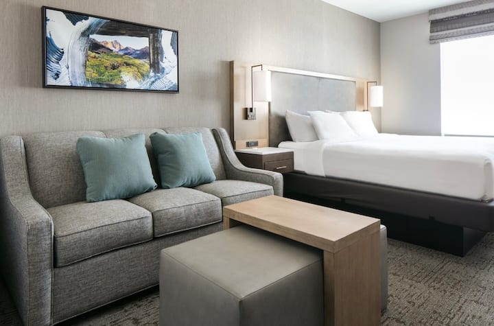 Stylish 2 Units W/ Kitchen & Breakfast - Frisco, CO