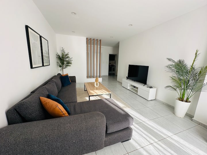 Charmant Appartement Cosy Et Chaleureux - Oran