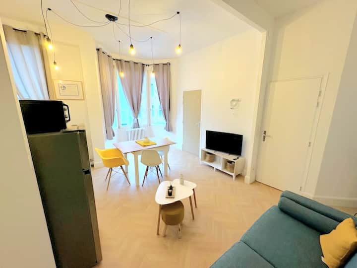 Immeuble Art Déco, 2 Appartements - Hyper-centre - Saint-Quentin