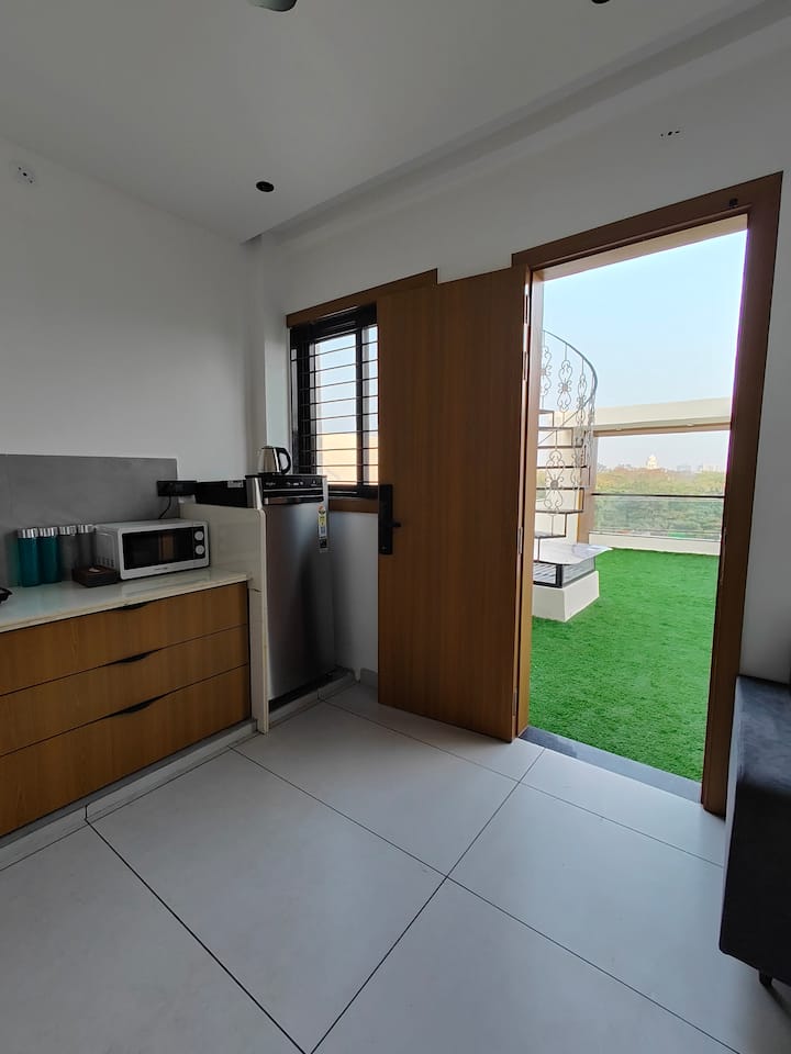 Andaz Downtown[c]vijaynagar 1bhk Penthouse Byhyphn - インドール