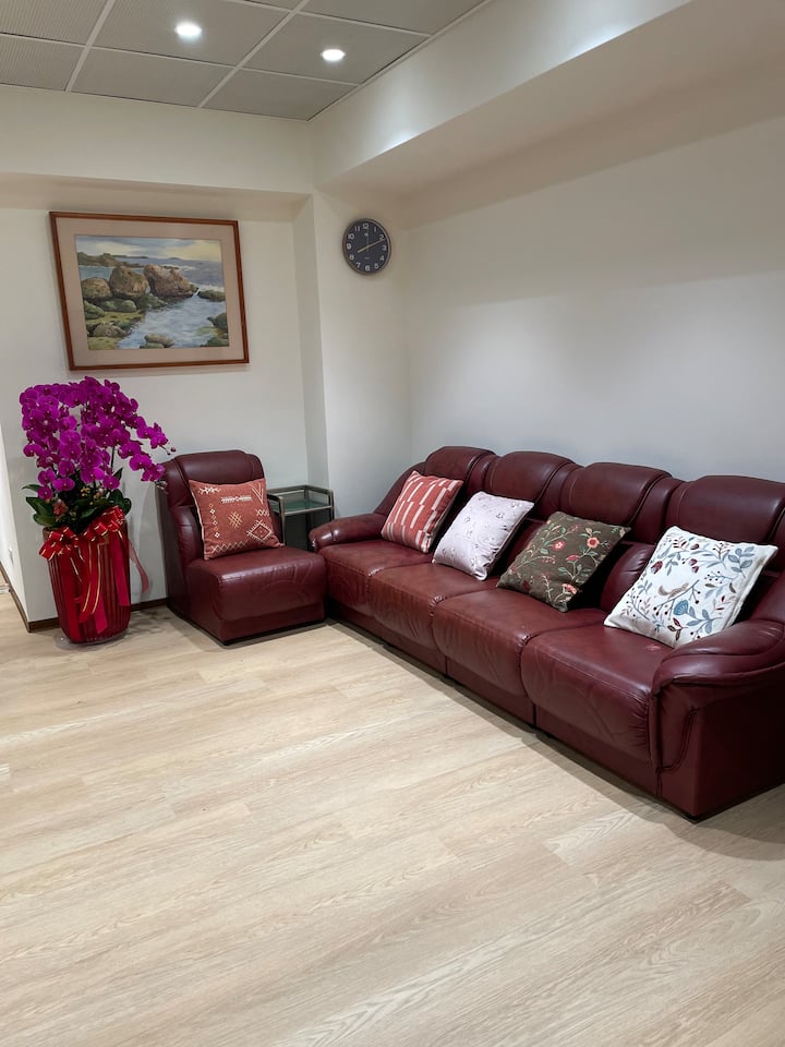 Harmony, Tranquility
來台開會 健檢 家族校友團聚 簽證 財產處理 - Taipei