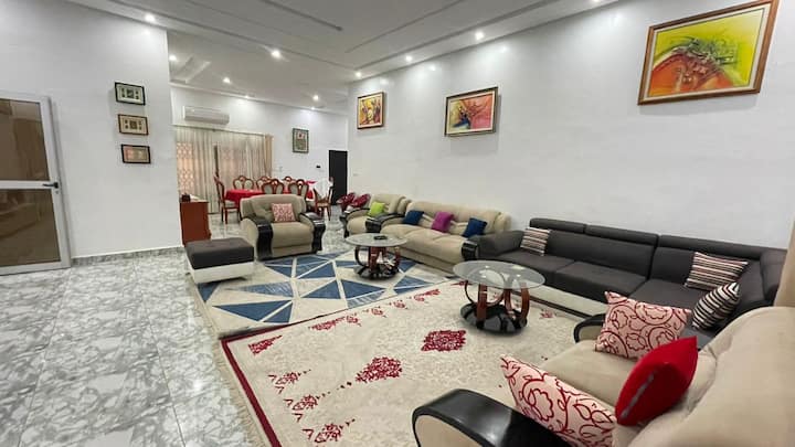 Une Splendide Villa Avec Piscine - Abidjan