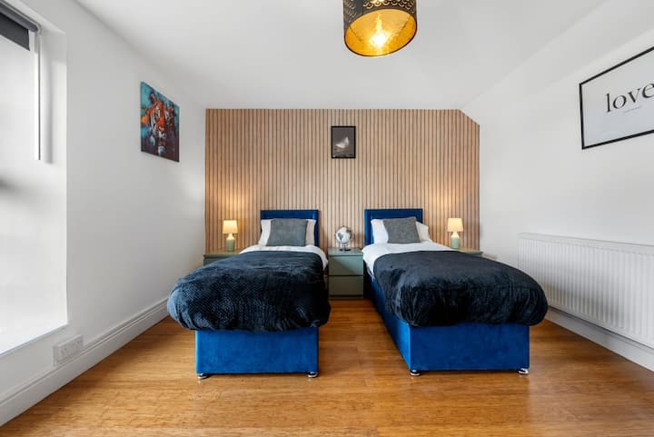 3 Bed Contractor House * Sleeps 6 * Parking * Wifi - Bristol