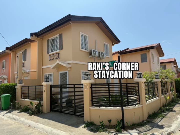 Raki's Corner - 2 Bedroom | Wifi | Gated Fence - Subic