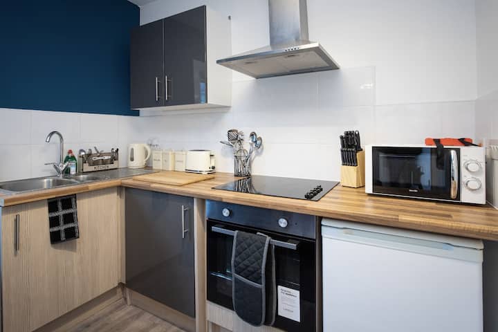 1 King Bedroom Central Location - Blackpool