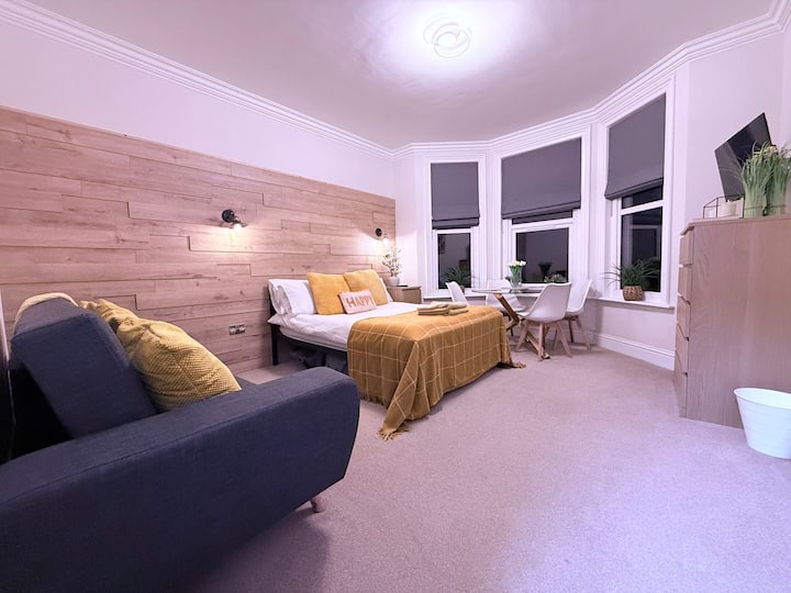 Relocators,healthcare, Close Hospital Long Term - Eastbourne