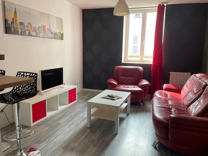 Le Rouge, T3 Centre Montmerle, 10 Mn Belleville - Belleville