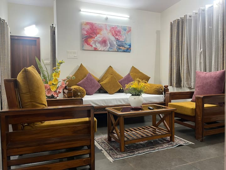 Premium 2bhk Gachibowli-walk To Microsoft Aig Iiit - Hyderabad