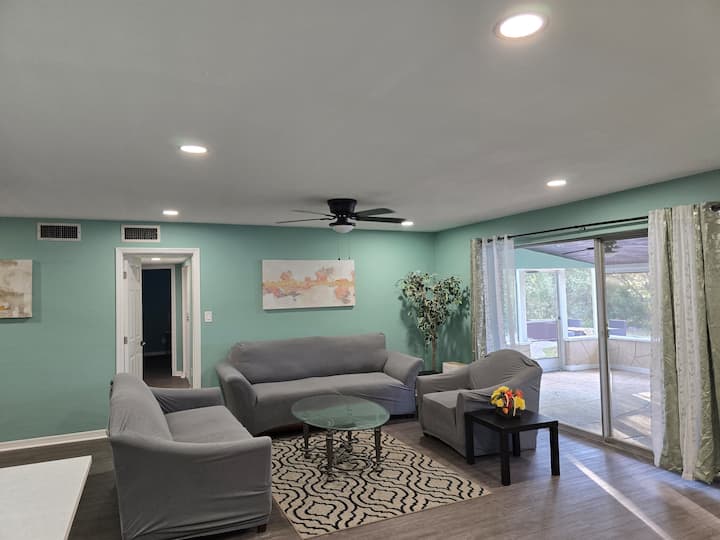 4 Bed Hs 10 Min Universal W/game Room & Lake View - Orlando